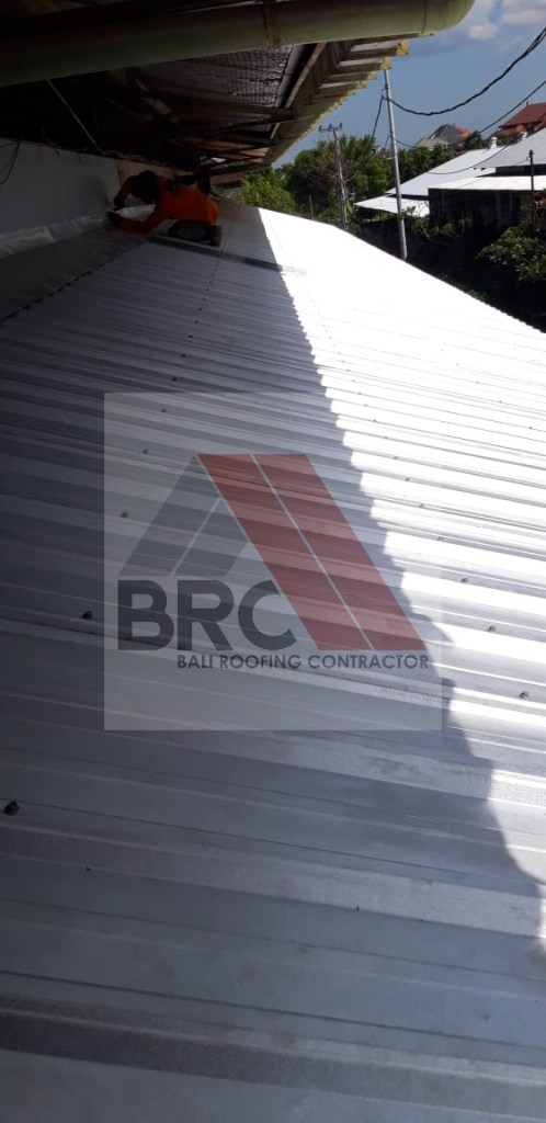 Model Setengah Pelana / Gewel – Bali Roofing
