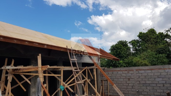 Kombinasi Kayu / Style Bali – Bali Roofing